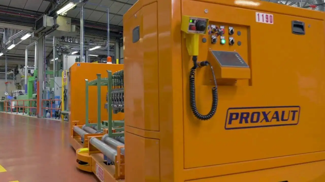 1990: The first AGV vehicles | AGV Automated Guided Vehicles